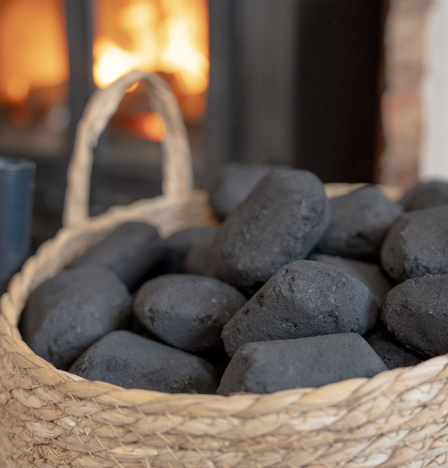 Coals2u - The UK's leading coal and firewood fuel supplier – coals2u